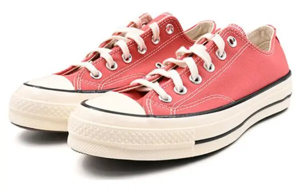 CONVERSE Chuck 70 Low Top Sneakers - Pink