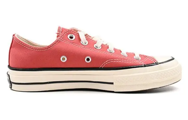 CONVERSE Chuck 70 Low Top Sneakers - Pink