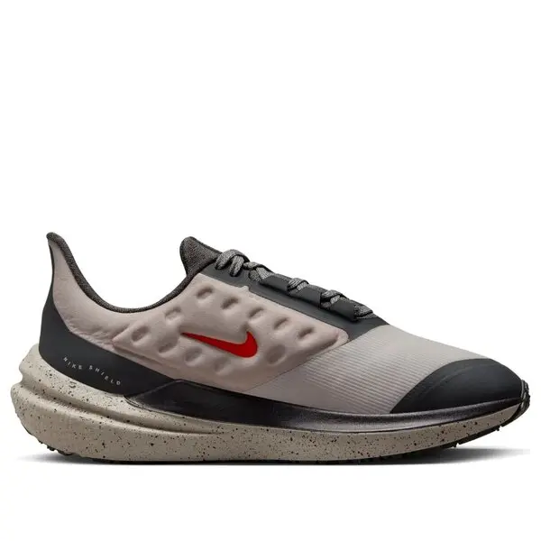 Nike Zoom Winflo Shield Running Shoes