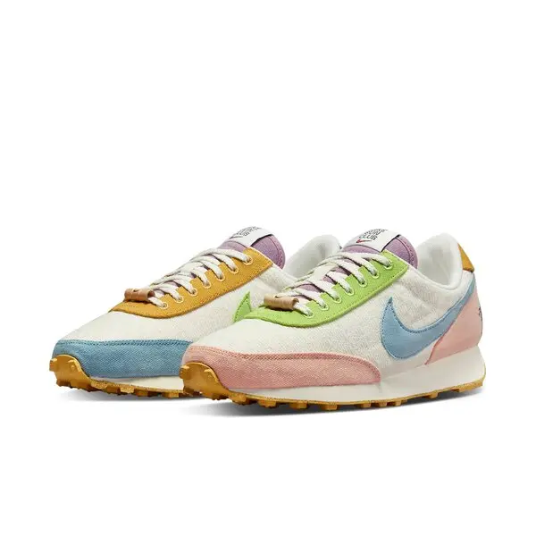 Nike Daybreak Se 'sun Club Worn Blue' Sneakers - White/blue/pink