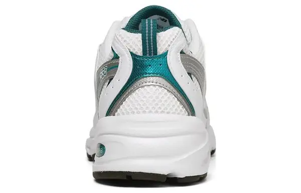 NEW BALANCE 530 Sneakers - White/green