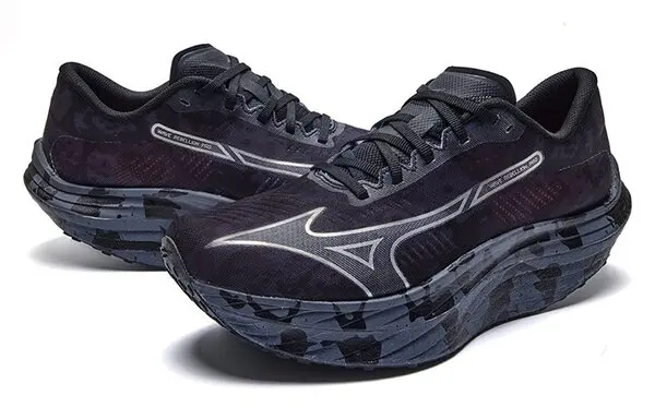 Mizuno Wave Rebellion Pro Sneakers - Black/grey/red