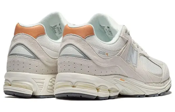 NEW BALANCE 2002r "reflection Sepia" Sneakers - Cream
