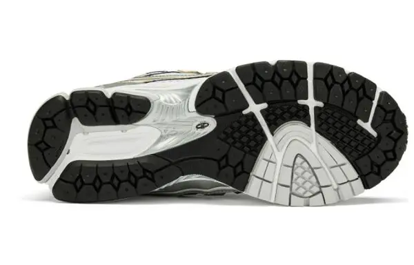 NEW BALANCE 1906r Sneakers - White/gray/gold