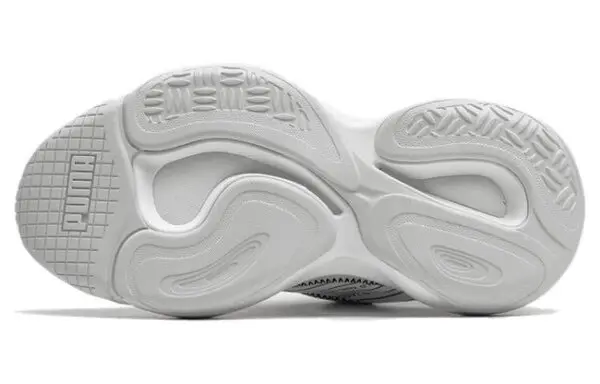 PUMA Karl Lagerfeld X Alteration Kurve Sneakers