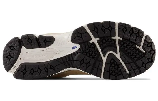 NEW BALANCE 2002r Low Top Sneakers - Creamyellow