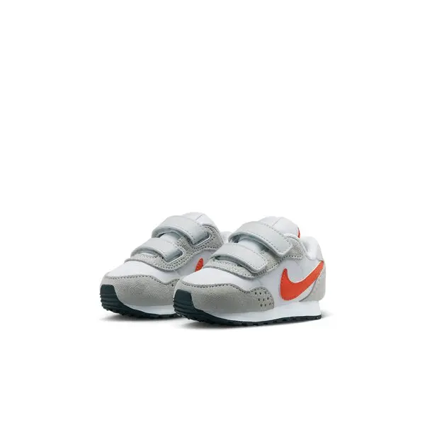 Nike Md Valiant Low Top Sneakers