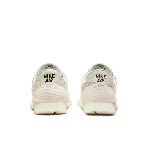 Nike Pegasus 83 Premium Sneakers - White/green