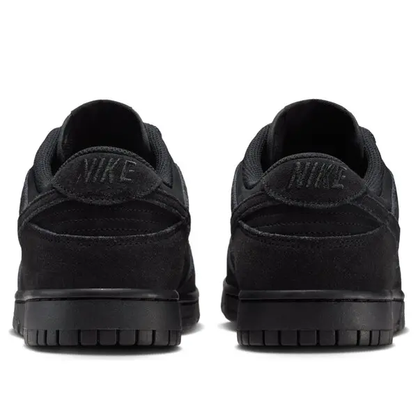 Nike Dunk Low Se Sneakers