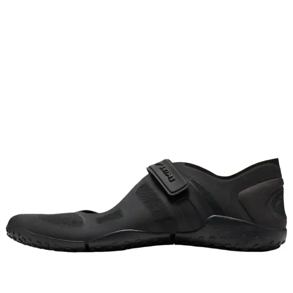 Nike X Skims Air Rift Mesh Tabi Toe Sneakers - Black