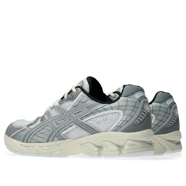 Asics Gel-nimbus .1 "min-nano" Sneakers - White/sheet Rock