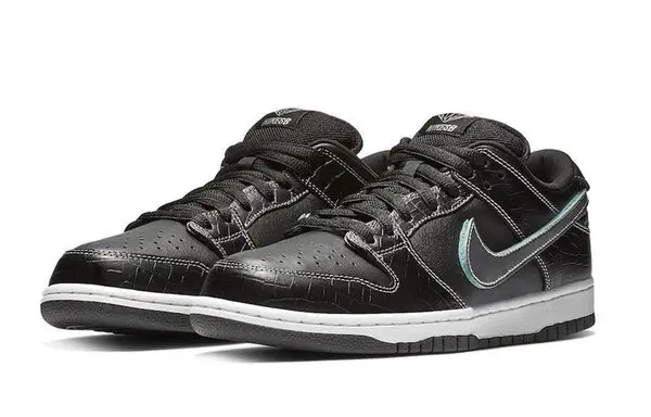 Nike X Diamond Supply Co. Sb Dunk Low Pro 'black Diamond