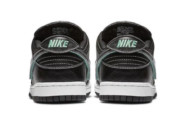 Nike X Diamond Supply Co. Sb Dunk Low Pro 'black Diamond