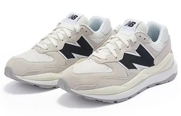 NEW BALANCE 57/40 "sea Salt" Lace-up Sneakers - Grey/white