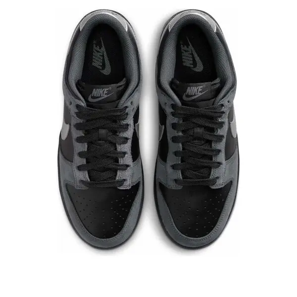 Nike Dunk Low Sneakers