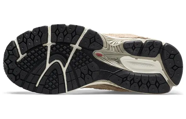 NEW BALANCE 2002r Protection Pack Driftwood Sneakers - Light Khaki