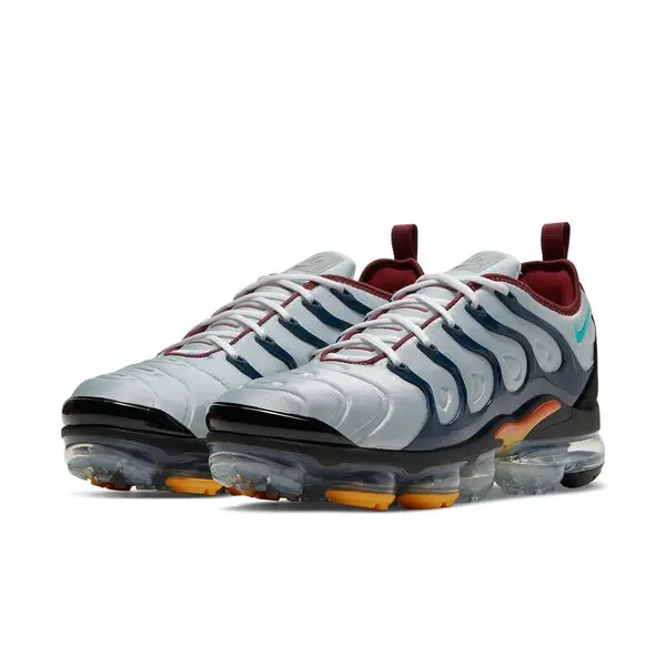 Nike Vapormax Plus Sneakers - Grey