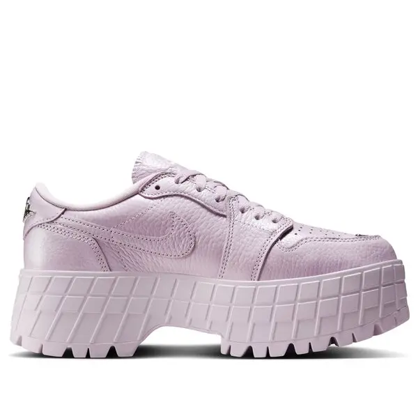 JORDAN 1 Brooklyn Low Platform Sneakers - Doll/metallic Silver