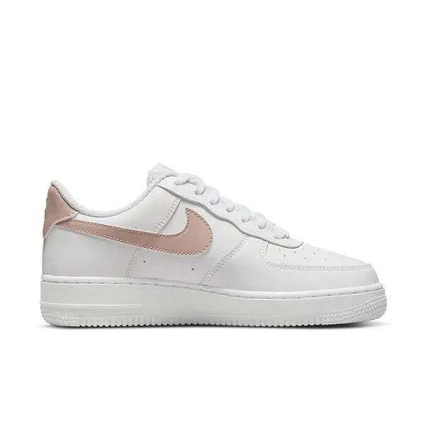 Nike Force 1 '07 Low Top Sneakers