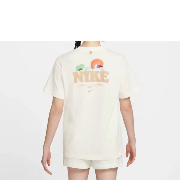 Nike Essentials T-shirt