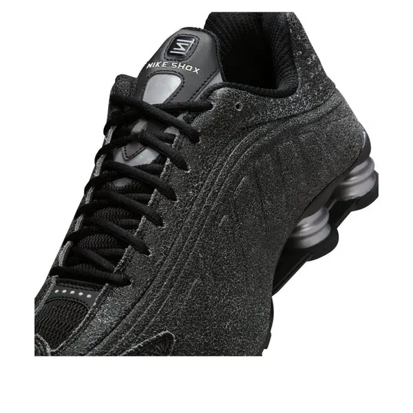 Nike Shox R4 Sneakers - Black
