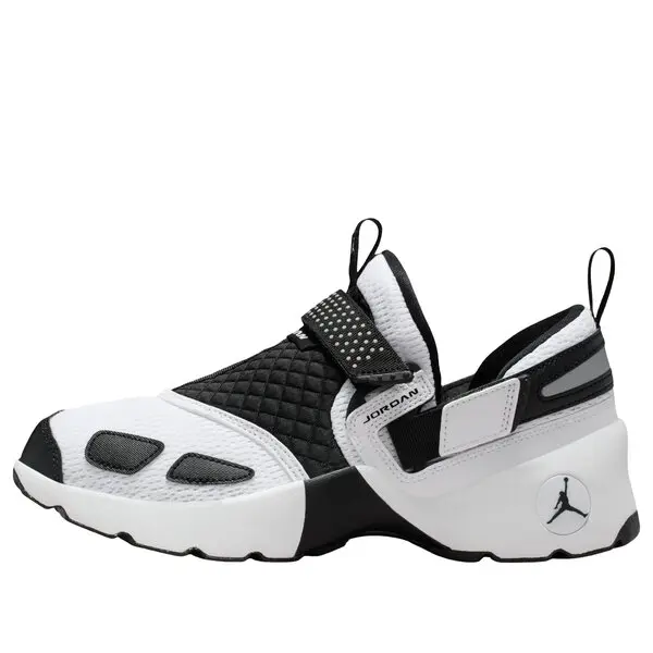 JORDAN Trunner Lx Sneakers - Black/white