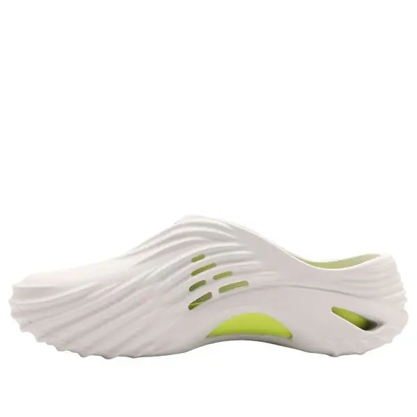 CROCS Echo Wave Clogs - Atmoshpere