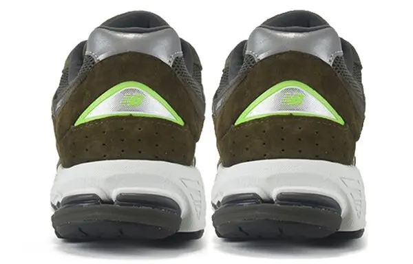 NEW BALANCE 2002r Sneakers - Army Green