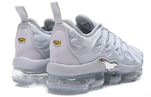 Nike Vapormax Plus Sneakers - Grey