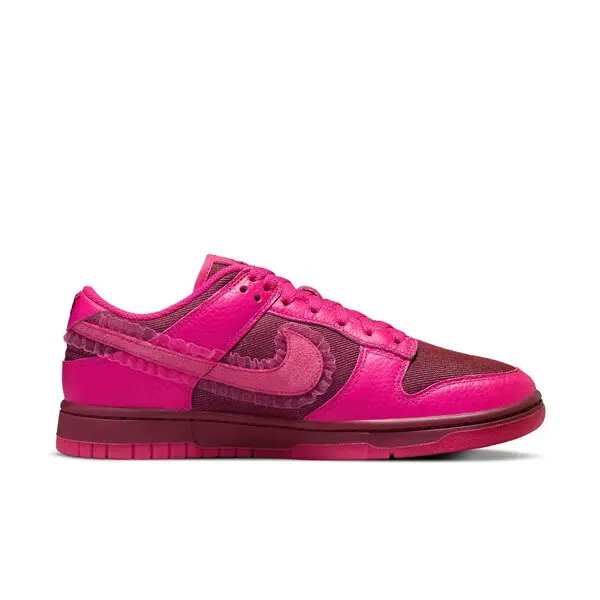 Nike Dunk Low "valentine's Day" Sneakers