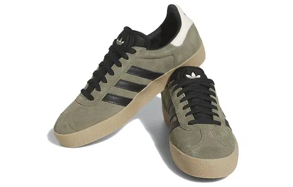 Adidas Gazelle Adv "olive Strata Gum" Sneakers - Green/gum