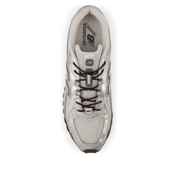 NEW BALANCE 204l Sneakers In Metallic Silver - Metallic Silver/coffee
