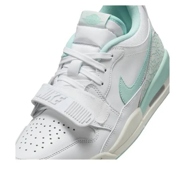 JORDAN Legacy 312 Low Sneakers - White/sail/light Dew