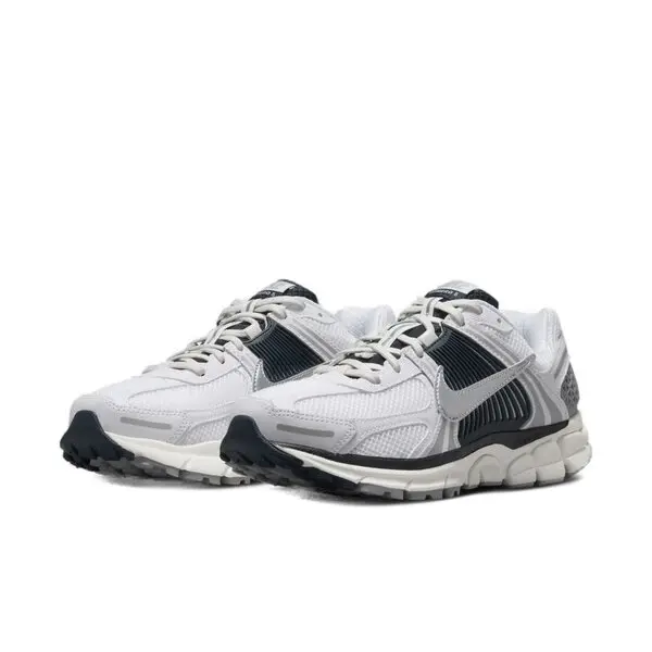 Nike Zoom Vomero Sneakers - White/armory Navy/sail