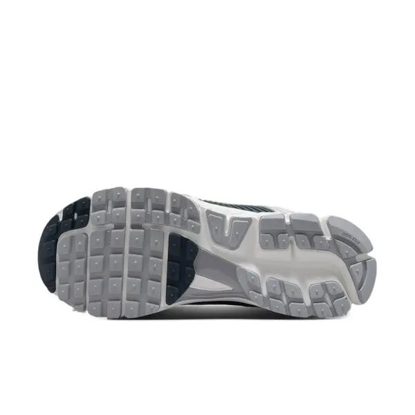 Nike Zoom Vomero Sneakers - White/armory Navy/sail