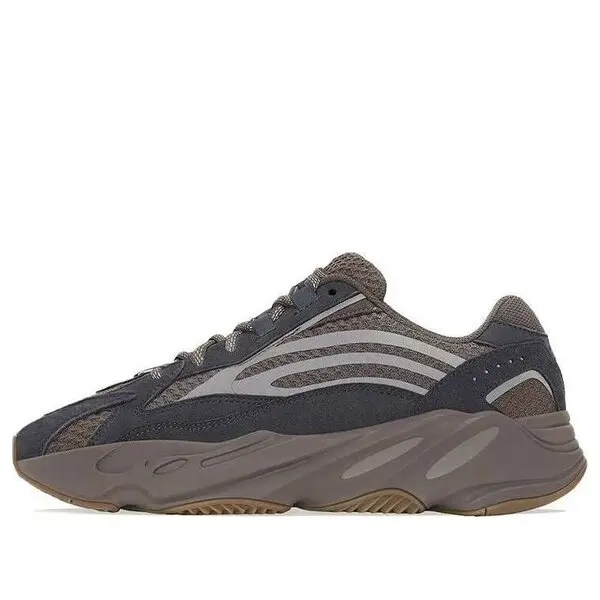 Adidas Yeezy Boost 700 V2 Sneakers - Mauve