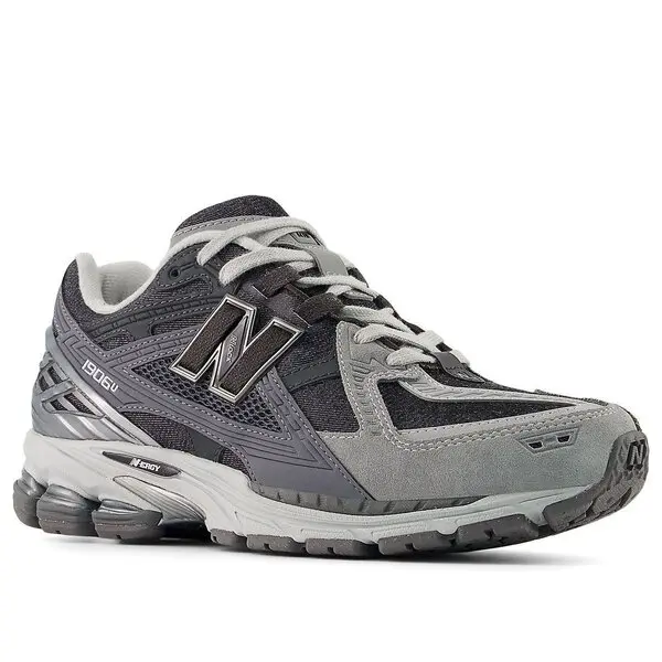 NEW BALANCE 1906u Sneakers - Black/grey