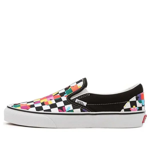 VANS Classic Slip-on Sneakers - Black/white