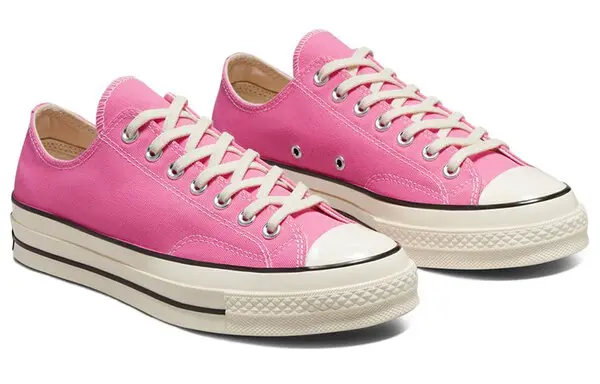 CONVERSE Chuck 70 Low Top Sneakers - Pink