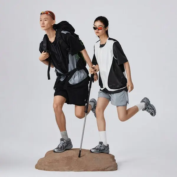 NEW BALANCE Vest With Mesh Pocket - Black