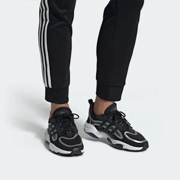 Adidas Haiwee "core " Sneakers - Black