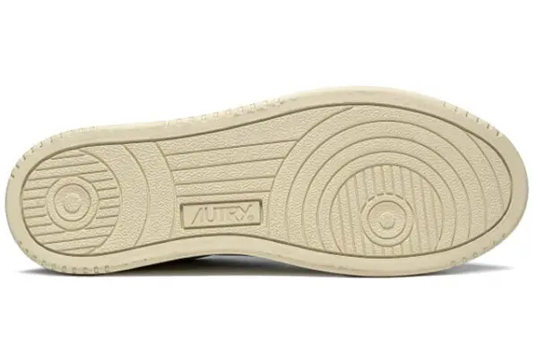 AUTRY Medalist Low Leather Sneakers - White/cream/red