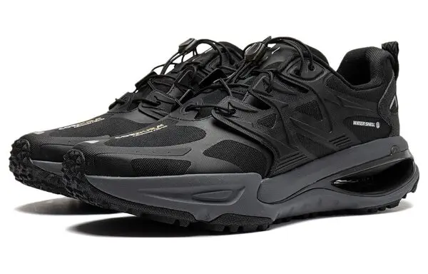 LI-NING Yijie Athletic Sneakers - Black