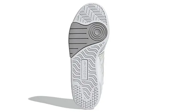 Adidas Originals Courtic Low Top Sneakers - White/grey