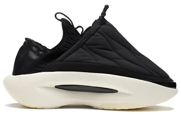 LI-NING Yunyou Fluffy Sneakers - Black/white