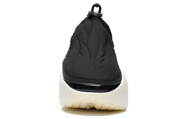 LI-NING Yunyou Fluffy Sneakers - Black/white