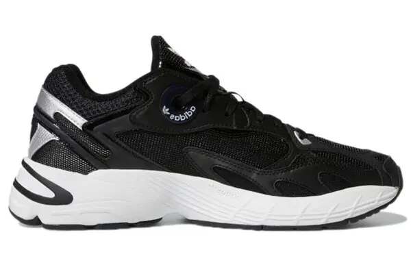 Adidas Astir Sneakers