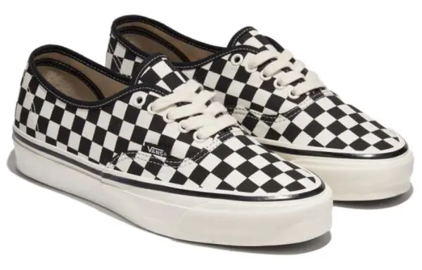 VANS Authentic Checkerboard Lace Up Sneakers - Black/white