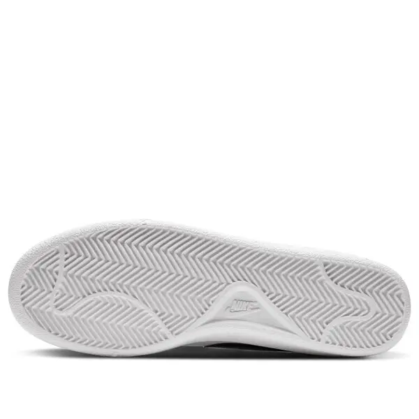 Nike Court Majestic Leather Sneakers - White/black