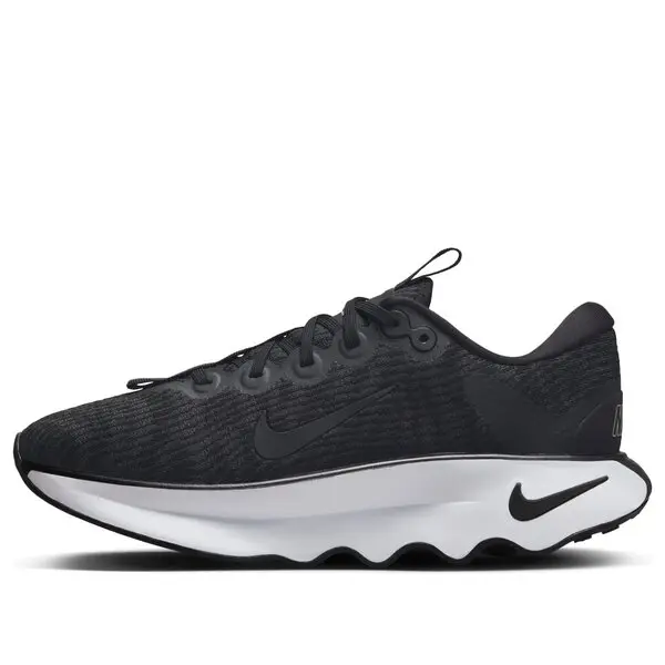 Nike Motiva Sneakers - Black/white